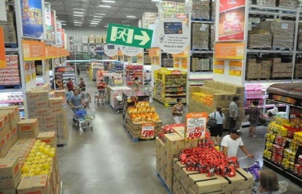 Em ascensão, atacarejos fazem dinheiro render mais na compra do mês ...