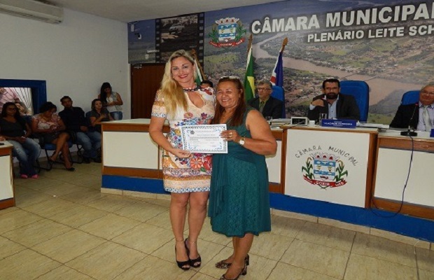 Amanda Albrecht de Coxim é pré-candidata a deputada estadual - Diário X